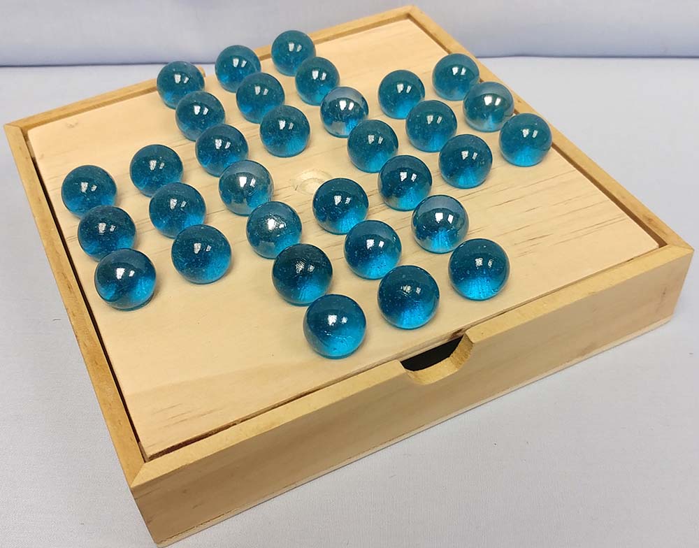 Retro drvena društvena igra SOLITAIRE - | MAMUT